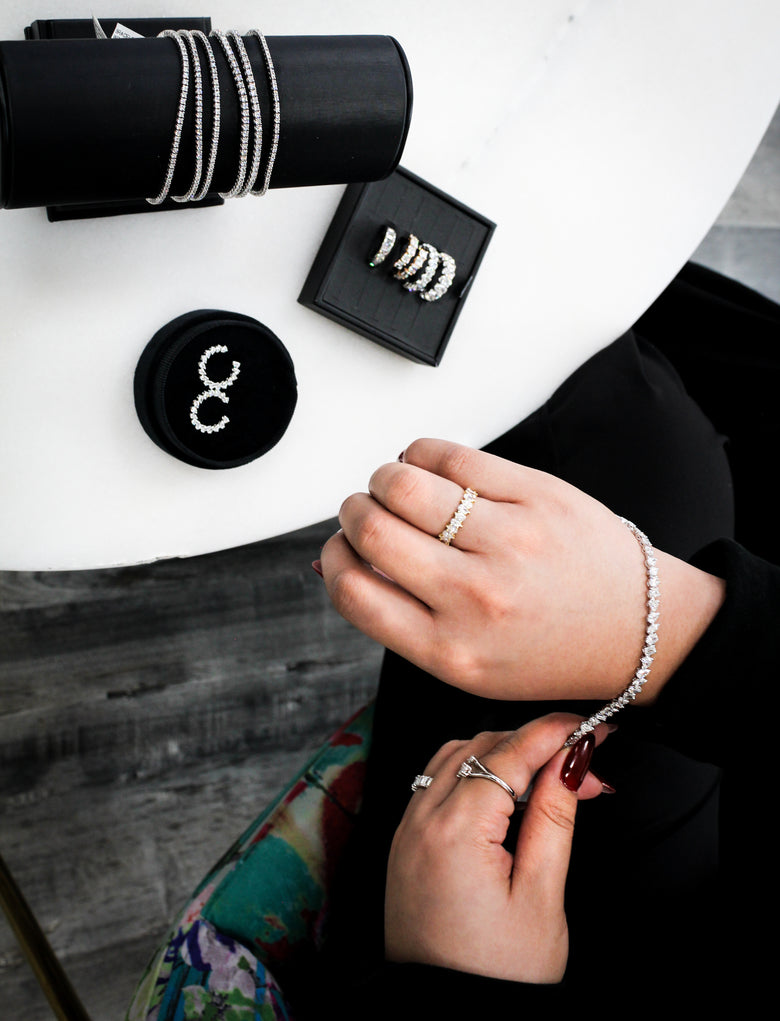 Your Ultimate Guide to Choosing an Unforgettable Engagement Ring ...